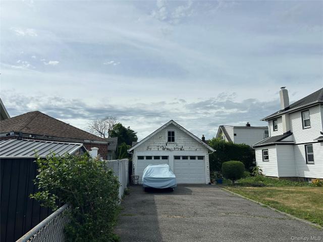 96 California Avenue