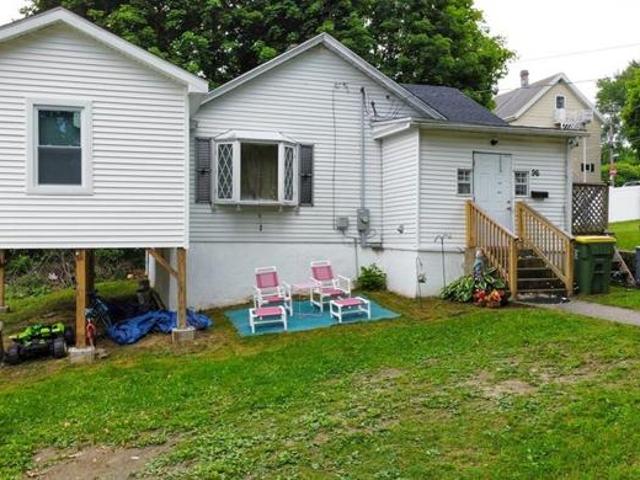 96 Dracut Ave, Waterbury, CT 06704