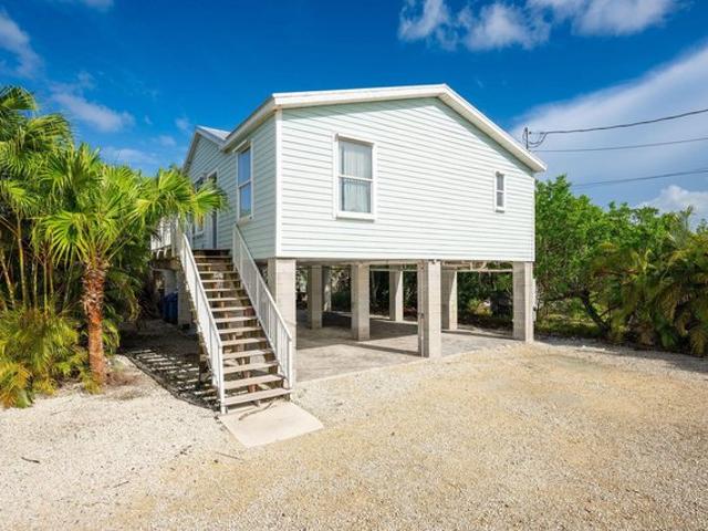 96 John St, Summerland Key, FL 33042