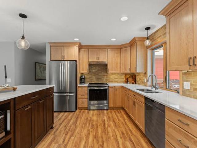 96 Kimberly Court SW