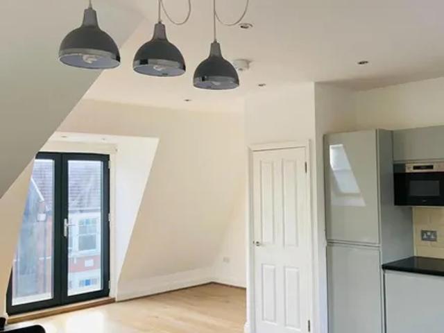 96 Lausanne Road, London, N8 0QT, United Kingdom | 3 bed duplex for rent #137168809 | Rentberry