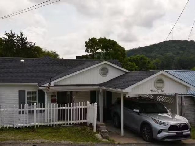 96 Layfield Lane, Clarksburg, WV 26301 655242289