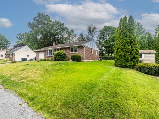96 Lindberg Ave