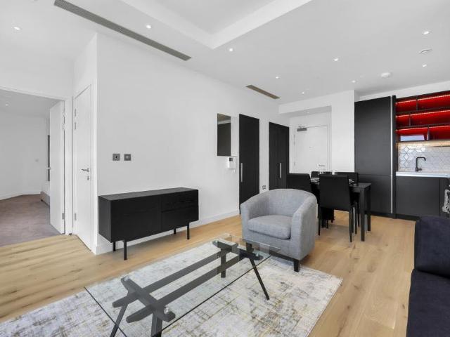 96 Lookout Lane, London E14 1 bed apartment to rent £2,450 pcm £565 pw