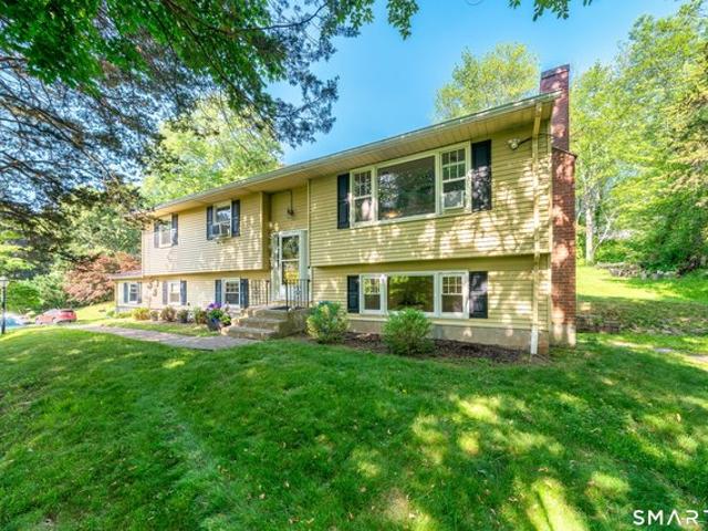 96 Lynn Dr, Meriden, CT 06451