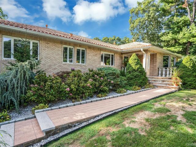 96 McCulloch Drive