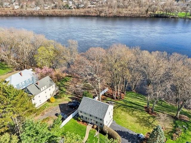 96 Margin St, Haverhill, MA 01832