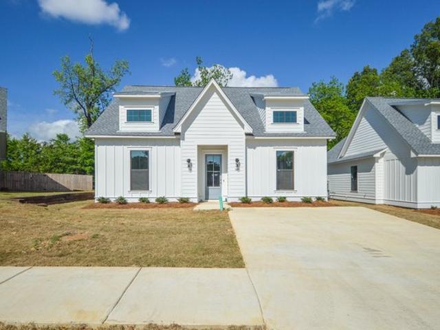 96 Molly Dr, Starkville, MS 39759