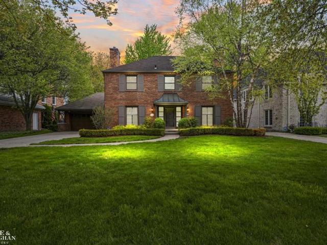 96 Moran Rd, Grosse Pointe Farms, MI 48236