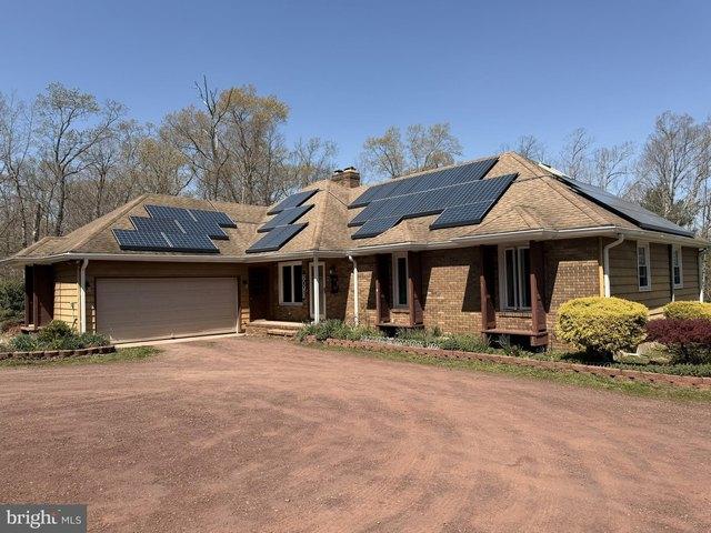 96 Oakland Dr, Pittsgrove, NJ 08318
