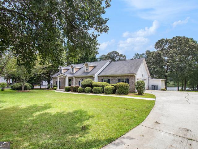 96 Pointe View Court