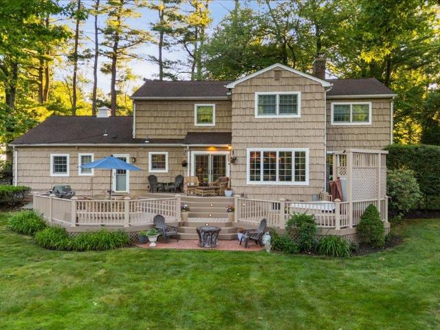 96 Plainview Road