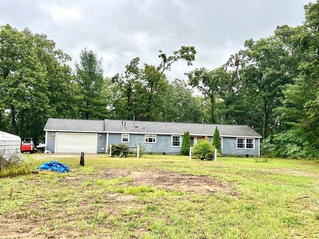 96 Raven Lakes Dr, Muskegon, MI 49442