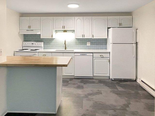 96 Richardson Rd Unit B18, North Chelmsford, MA 01863