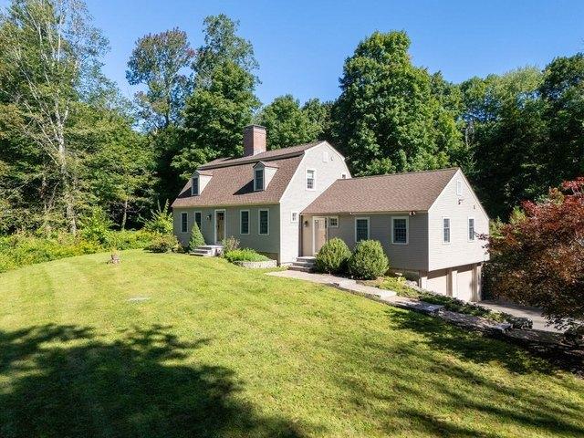 96A High St, Topsfield, MA 01983