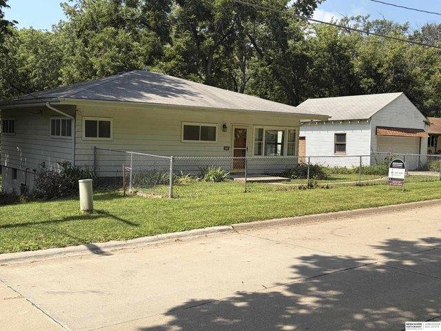 9704 N 31st St, Omaha, NE 68112