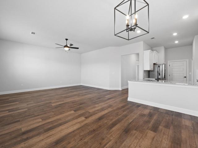 9704 Gladsome Path