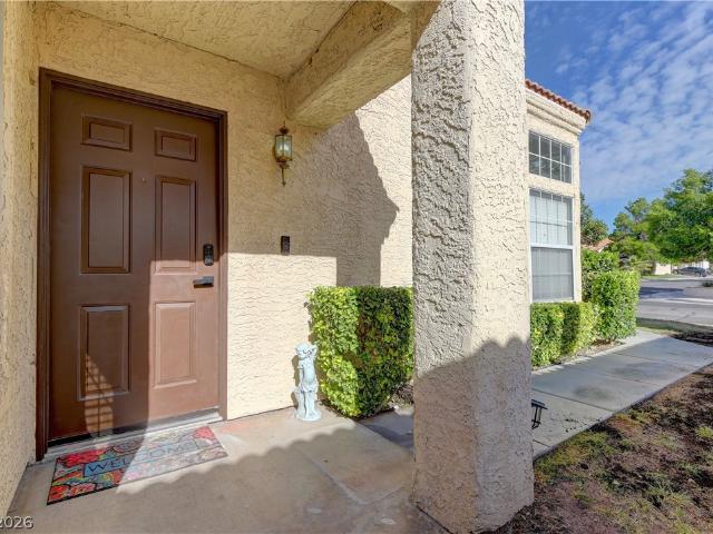 9705 Great Bend Dr, Las Vegas, NV 89117 | MLS #2776