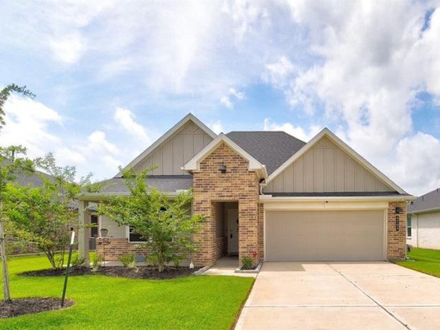 9705 Wall St, Texas City, TX 77591