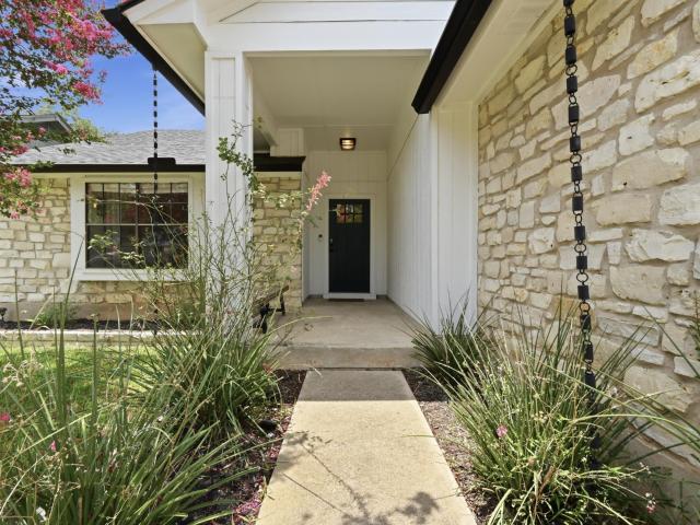 9706 Woodshire Dr