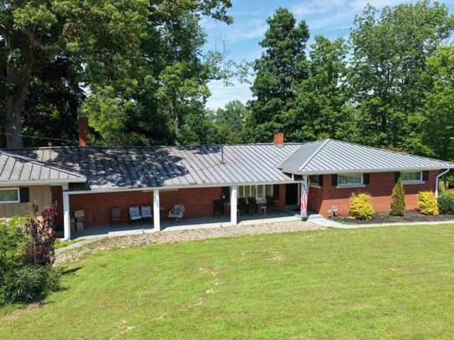 9707 Denzer Rd, Evansville, IN 47720