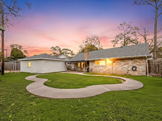 9707 Rocktree Dr, Houston, TX 77040 | MLS #58701 | Compass