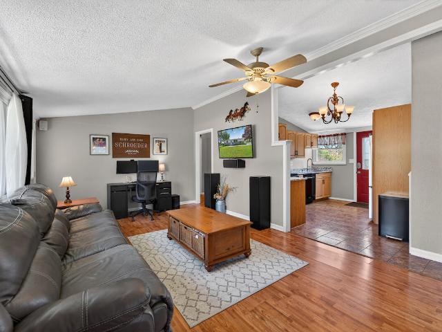9707 Saratoga Dr