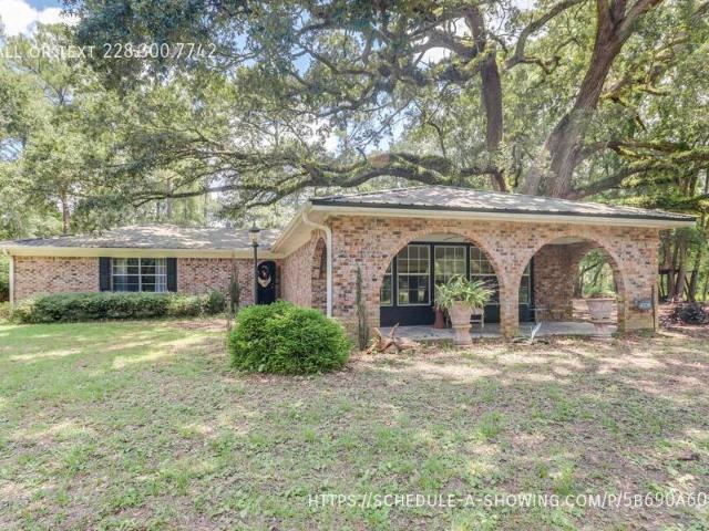 9708 Forts Lake Rd, 4 beds, 2 full baths