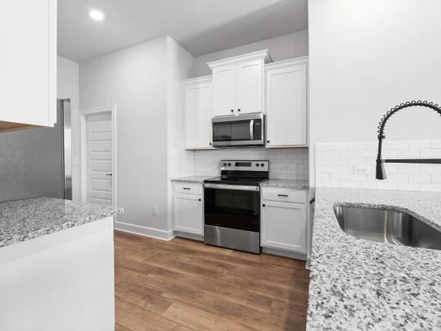 9709 Gladsome Path