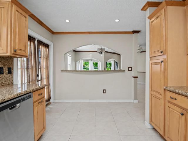 9709 Sunny Isle Cir, Boca Raton, FL 33428 | MLS #B26015