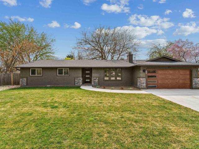 9709 W Mcmillan