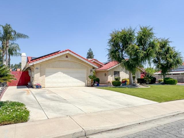 9700 Mesa Oak Drive