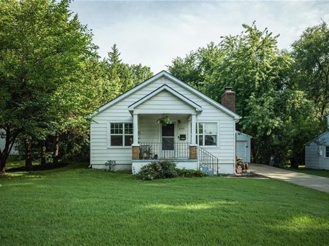 9700 E 66th St, Raytown, MO 64133