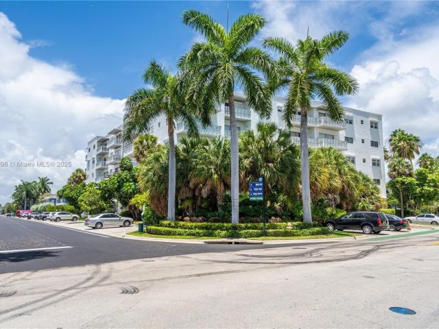 9700 E Bay Harbor Dr, Bay Harbor Islands, FL