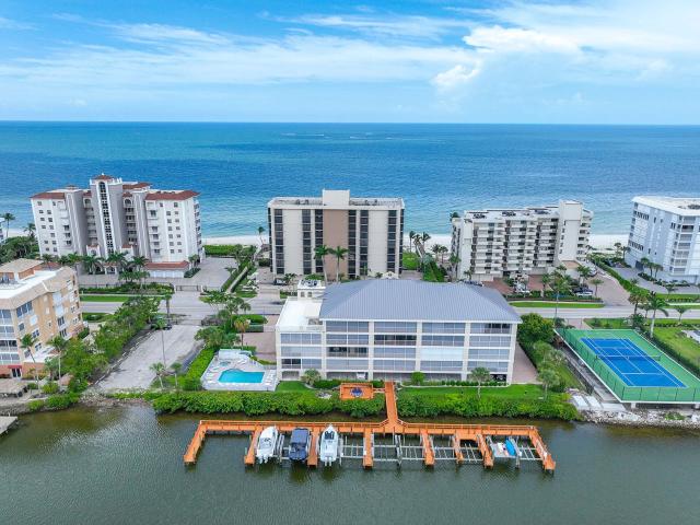 9700 Gulf Shore Drive, 202, Naples, US, FL