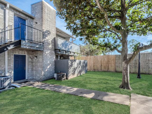 9700 Leawood Blvd, Unit 1806, Houston, TX 77099 | MLS #19010 | Compass