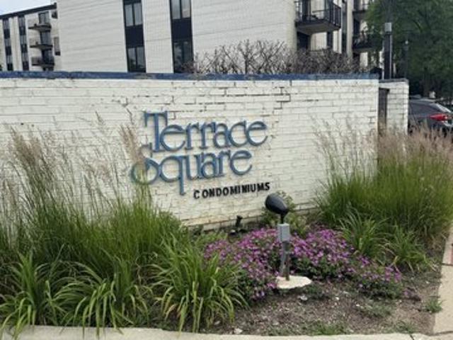 9701 N Dee Rd Apt 4K, Niles, IL 60714