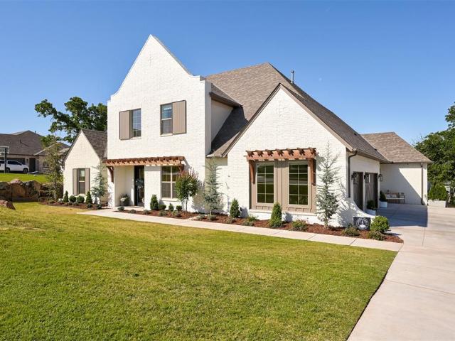 9701 Quail Hollow Way