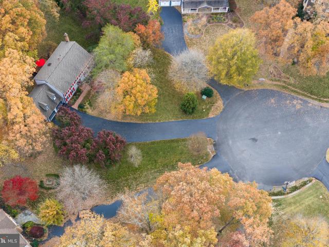9701 Tree Hollow Ct, Fairfax Station, VA 22039 | MLS #VAFX2298 | Compass