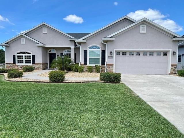 9702 Pepper Tree Pl, Wildwood, FL 34785