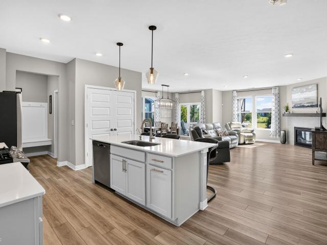 9703 Parkhurst Crossing