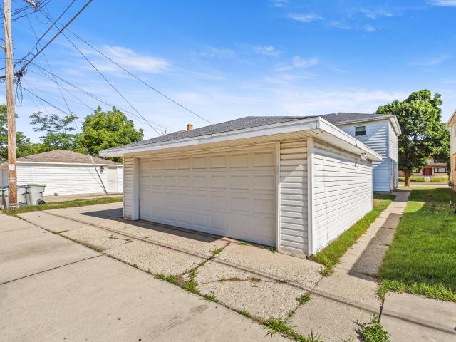 9703 W Capitol Dr, Unit 9705