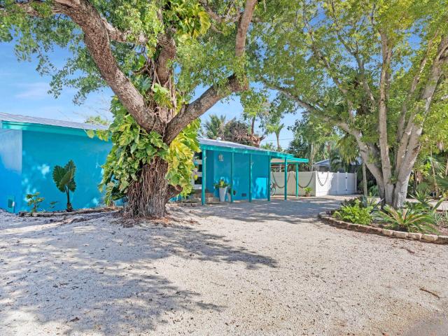 970 95th St, Unit OCEAN, Marathon, FL 33050 | MLS #617265 | Compass