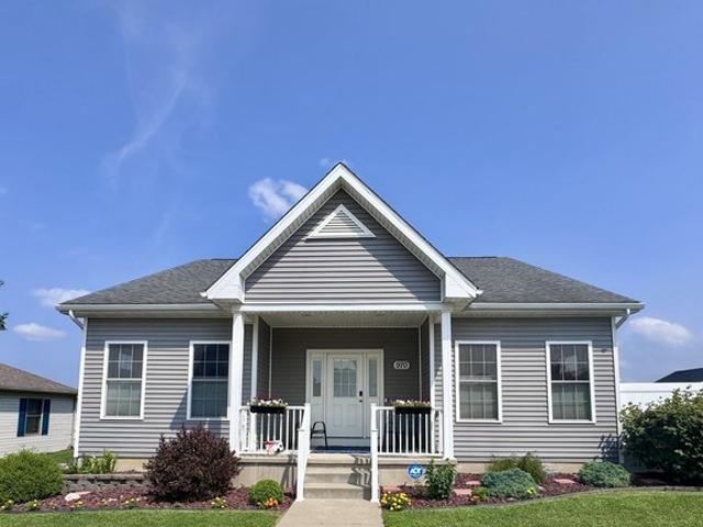 970 Dora Ln, Plymouth, IN 46563
