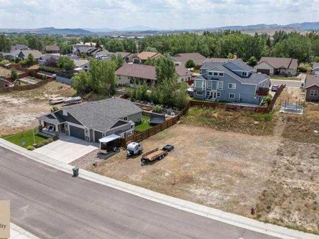 970 Eagle Dr, Douglas, WY 82633