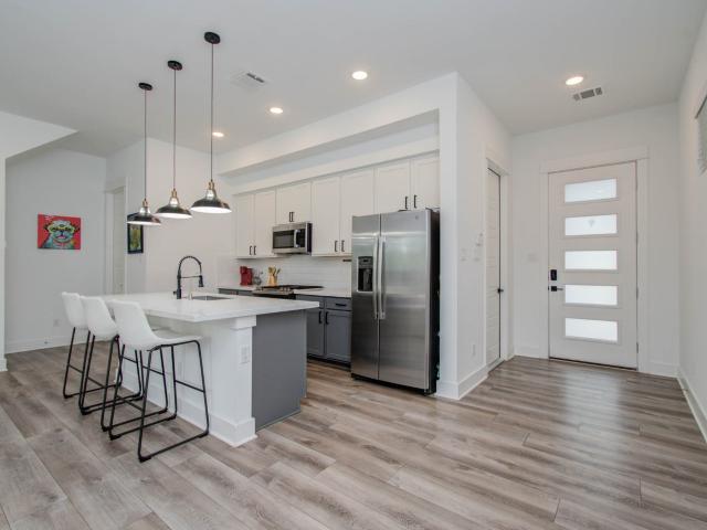 970 Highland Sound Lane