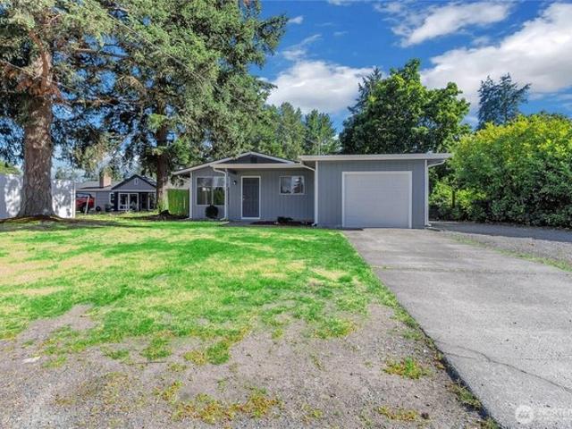 970 Johns Rd E, Tacoma, WA 98445