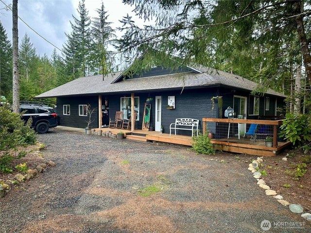 970 N Colony Surf Dr, Lilliwaup, WA 98555