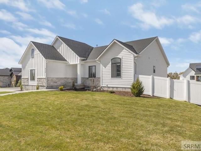 970 Pine Brook Ln, Rexburg, ID 83440