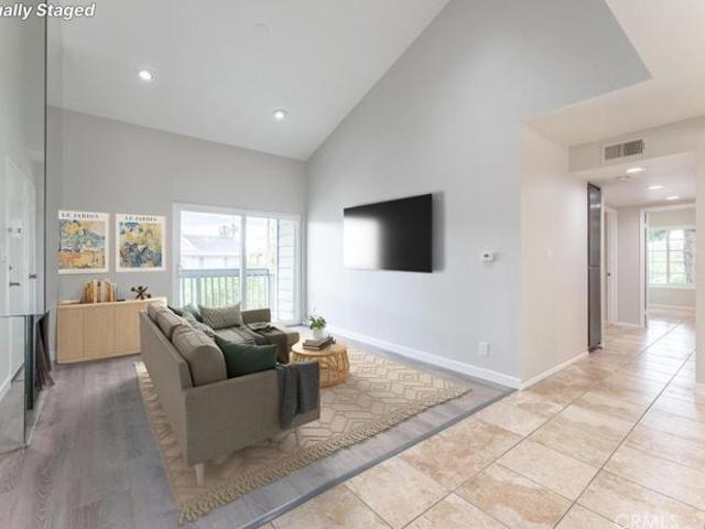 9714 Sepulveda Blvd #201, North Hills, CA 91343